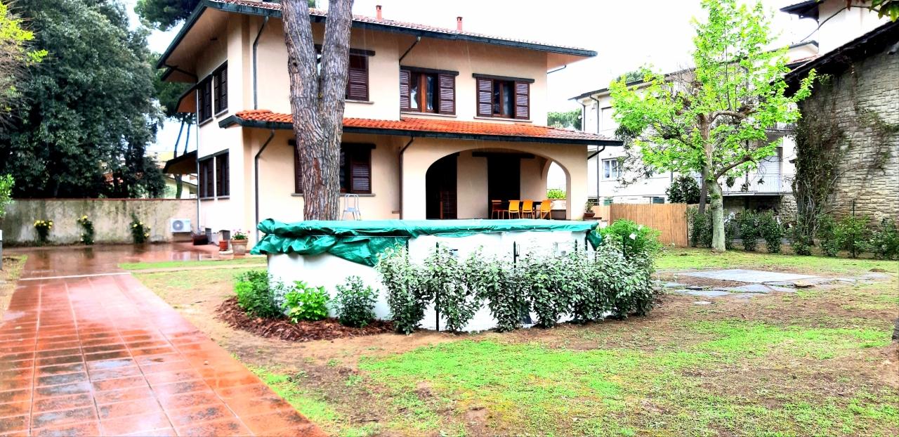 Villa in affitto a Camaiore