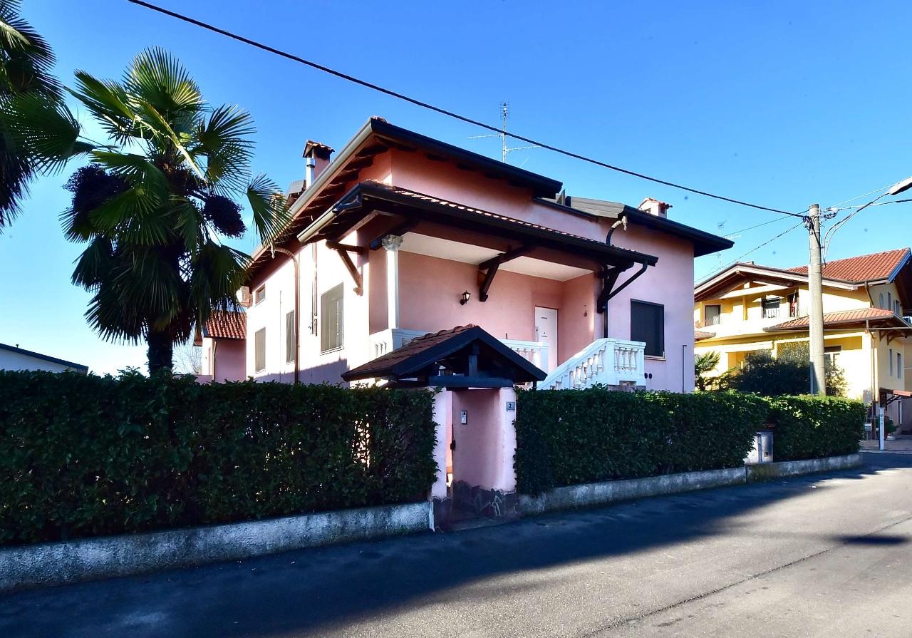 Appartamento in vendita a Mozzate