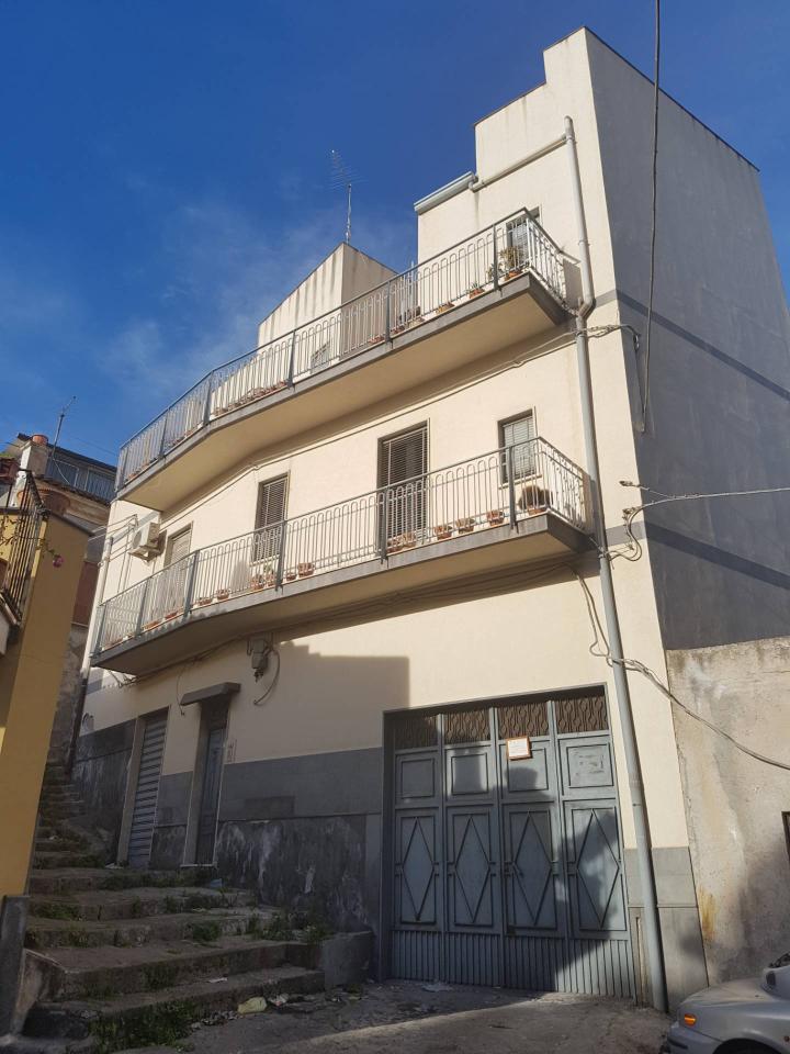 Casa indipendente in vendita a Paterno'
