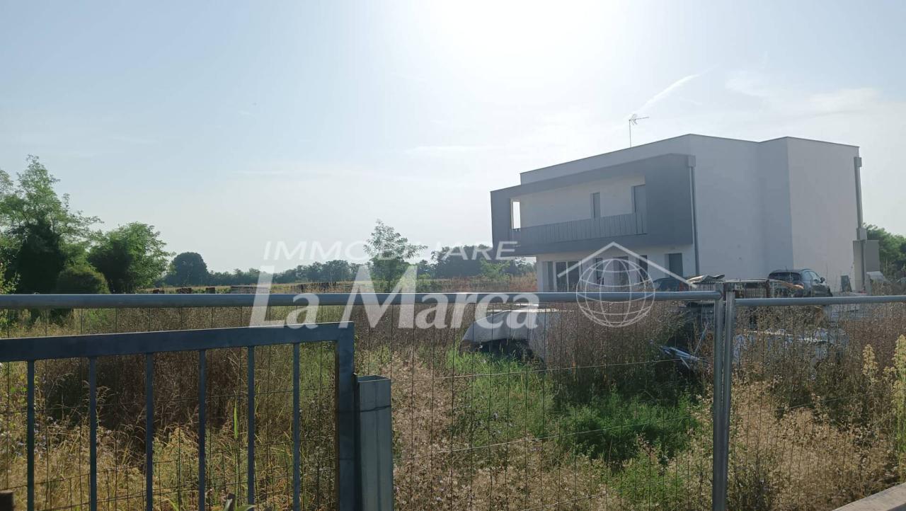 Terreno edificabile in vendita a Paese