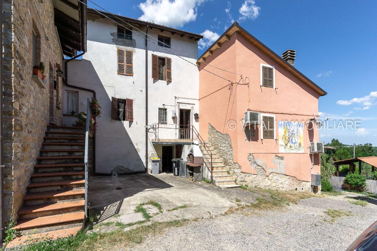 Porzione di casa in vendita a Gropparello