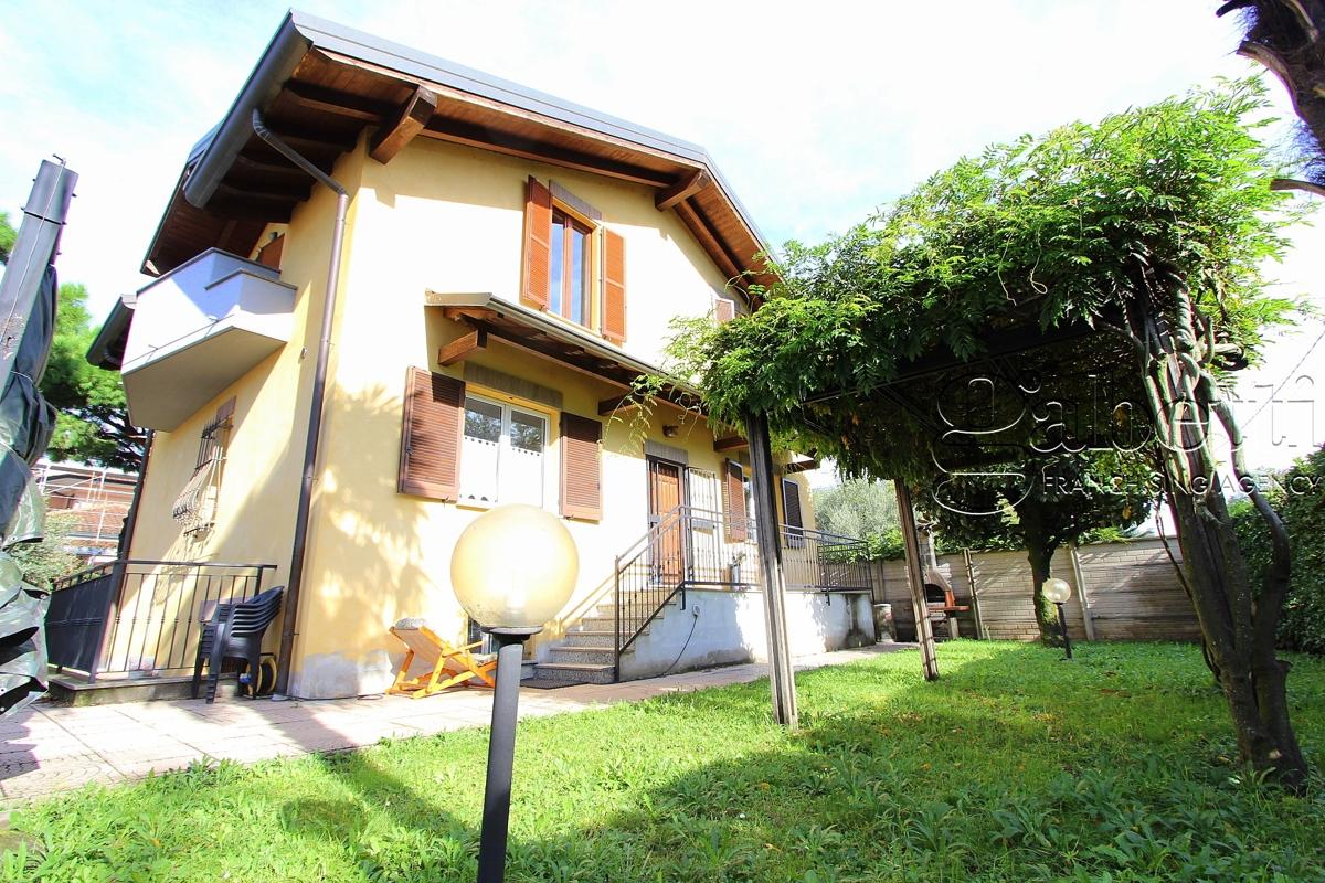 Villa in vendita a Pregnana Milanese