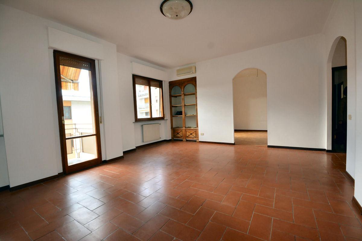Appartamento in vendita a Lucca