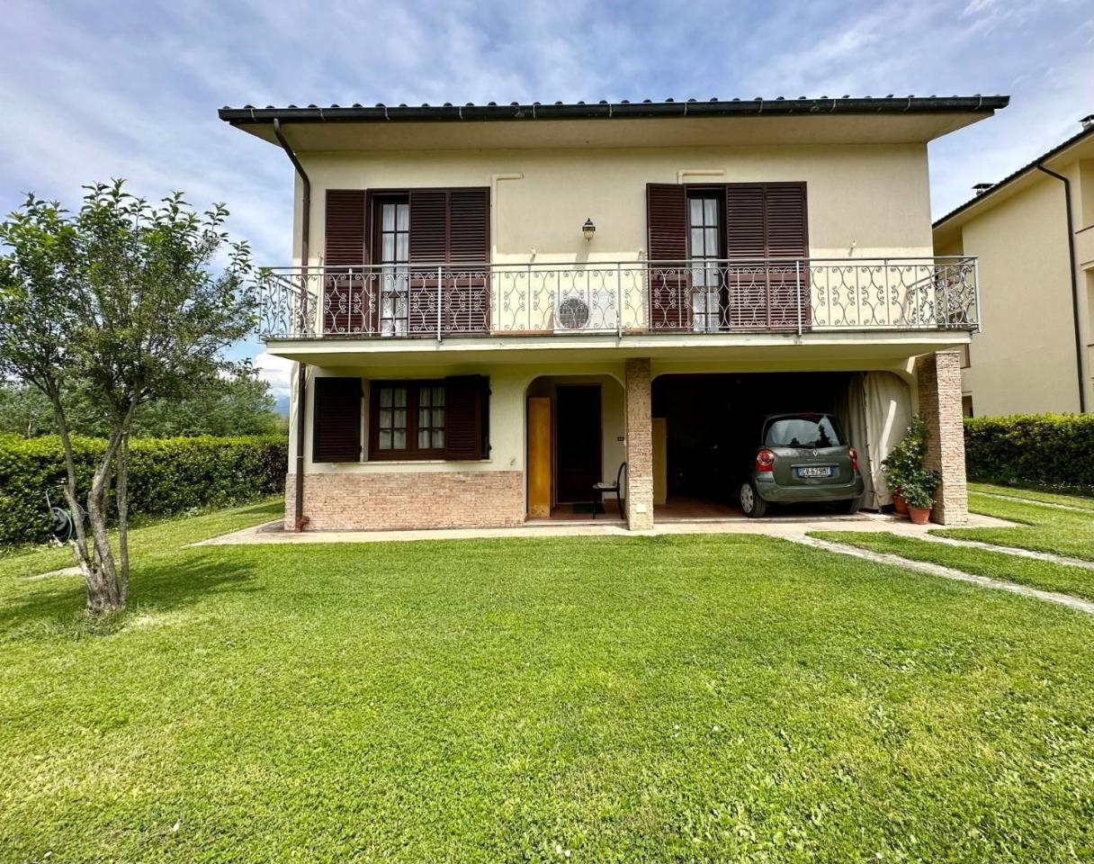 Villa in vendita a Lucca