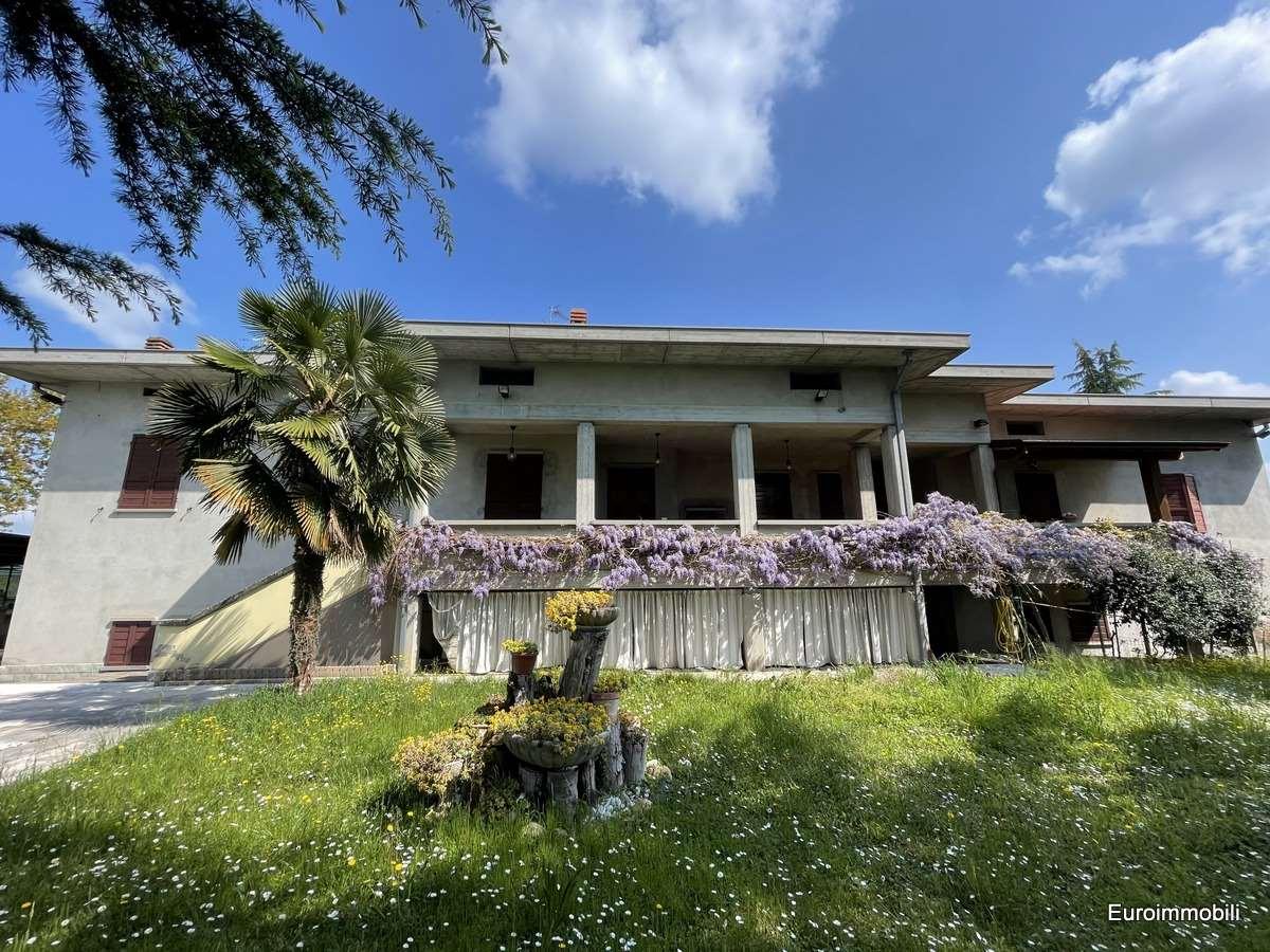 Villa in vendita a Traversetolo