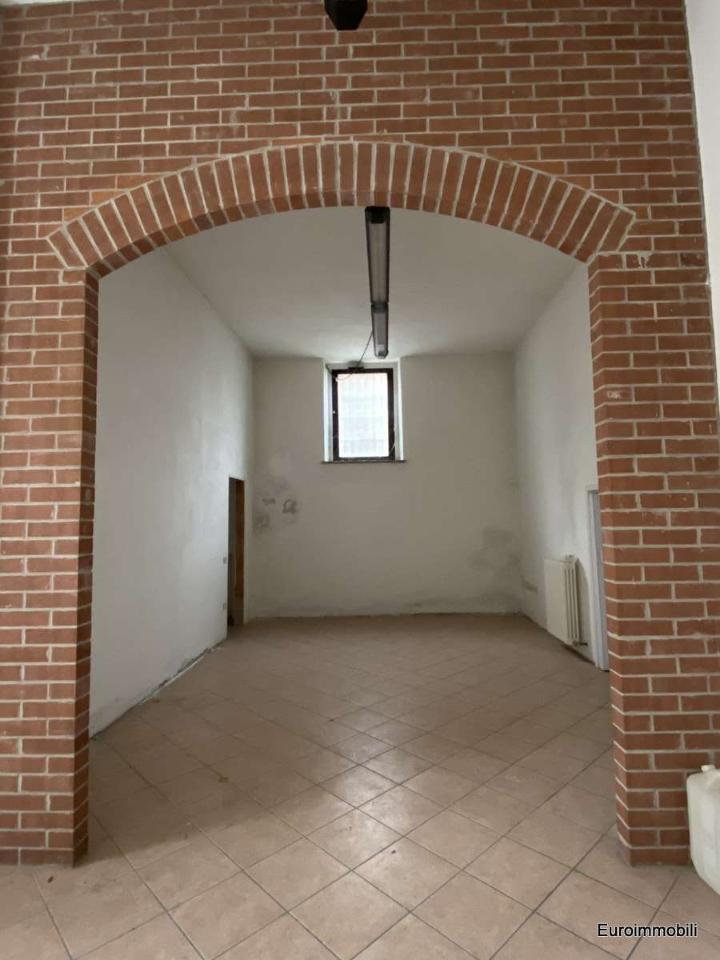 Negozio in affitto a Traversetolo