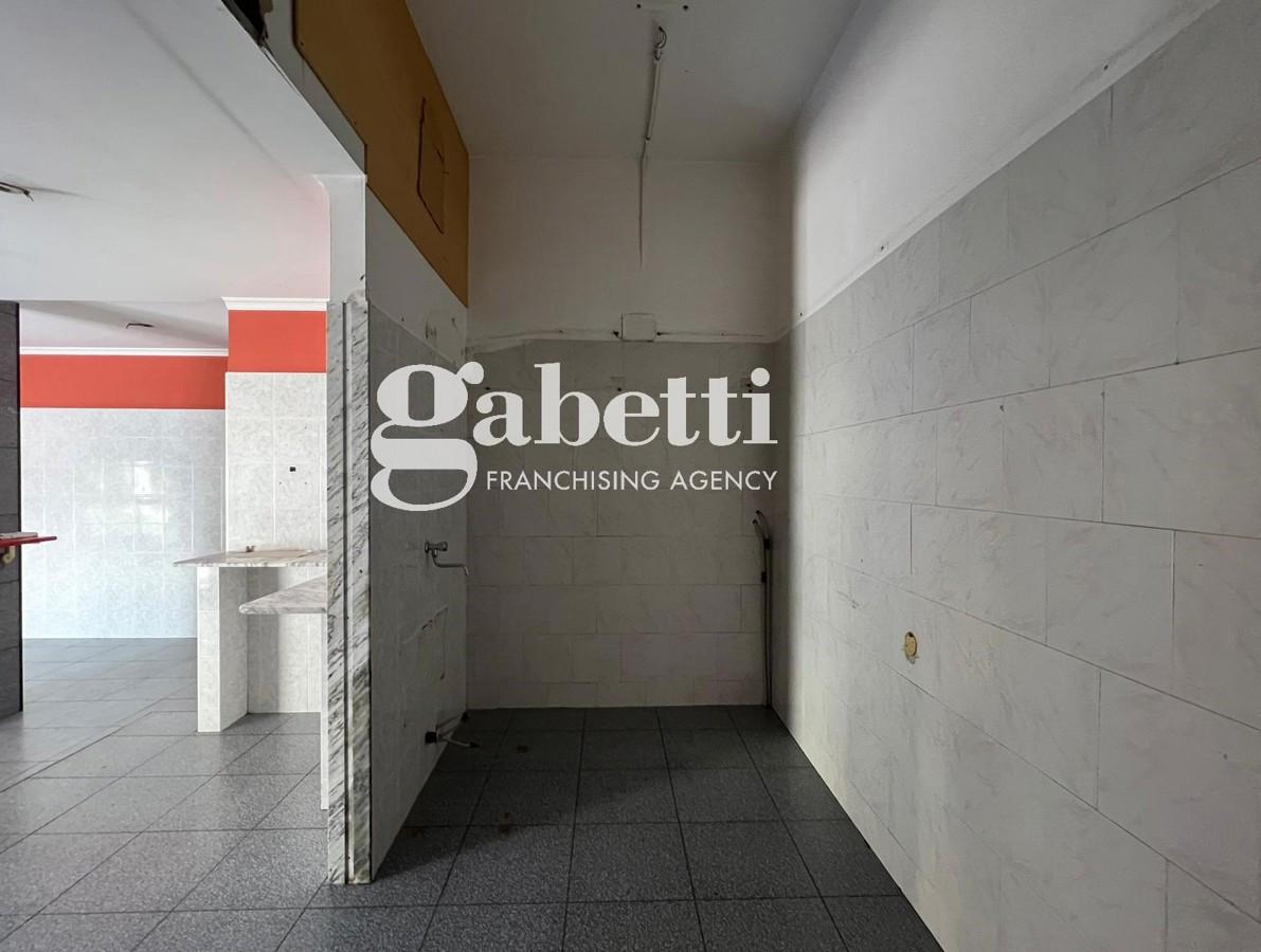 Negozio in affitto a Andria