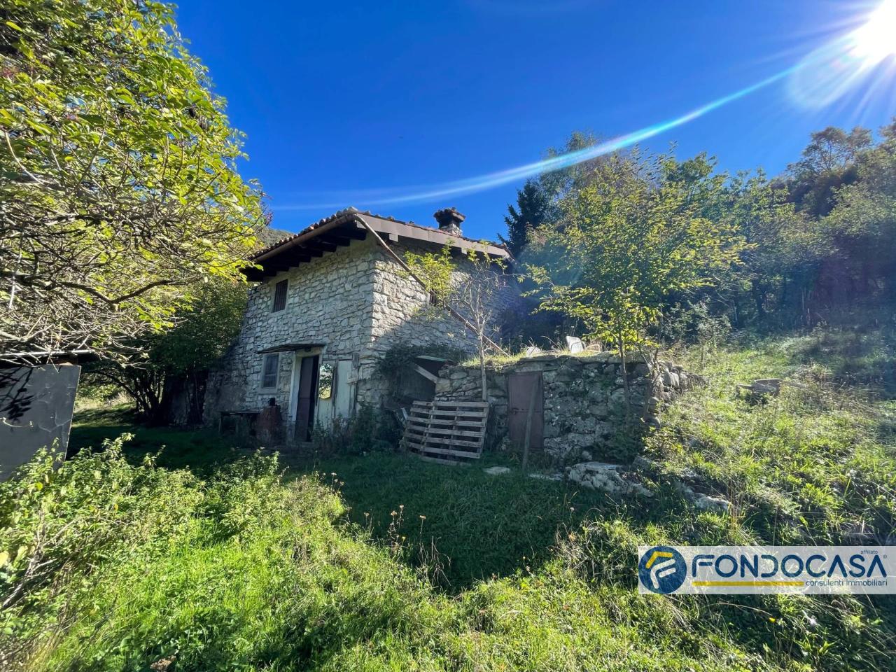 Rustico in vendita a Adrara San Rocco