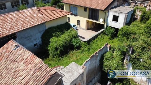 Rustico in vendita a Rovato