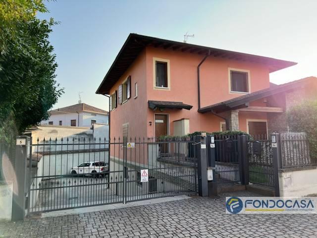 Appartamento in vendita a Lograto