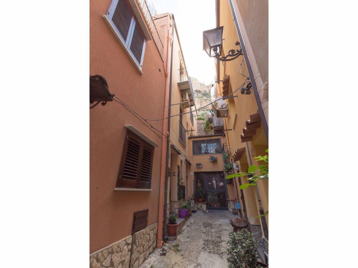 Appartamento in vendita a Cefalu'