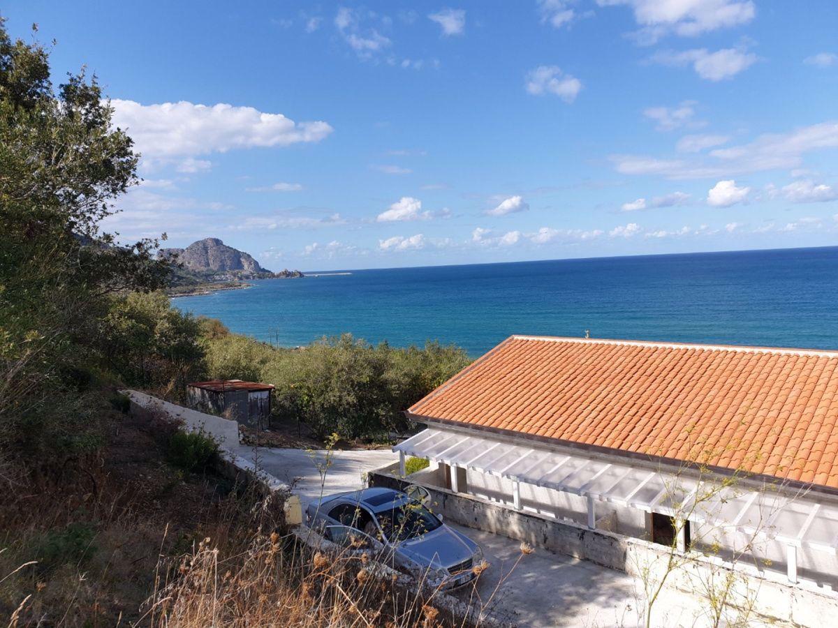 Villa in vendita a Cefalu'