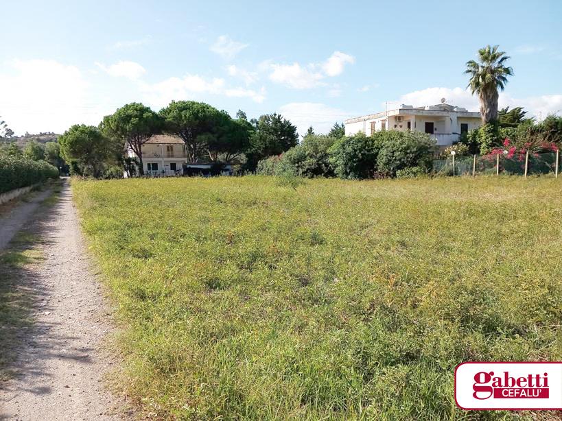 Terreno edificabile in vendita a Campofelice Di Roccella