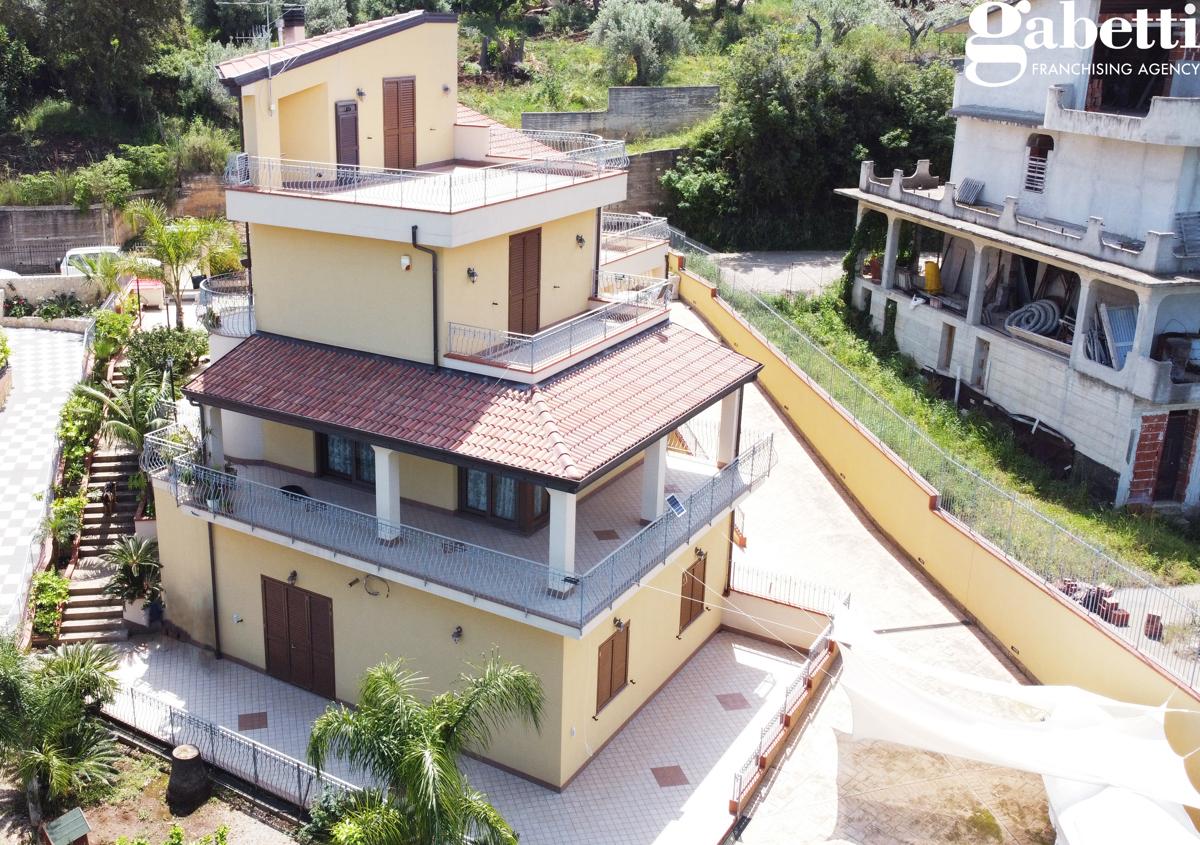Villa in vendita a Sant'Agata Di Militello