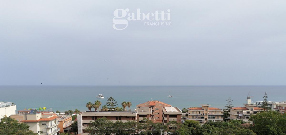 Appartamento in vendita a Cefalu'