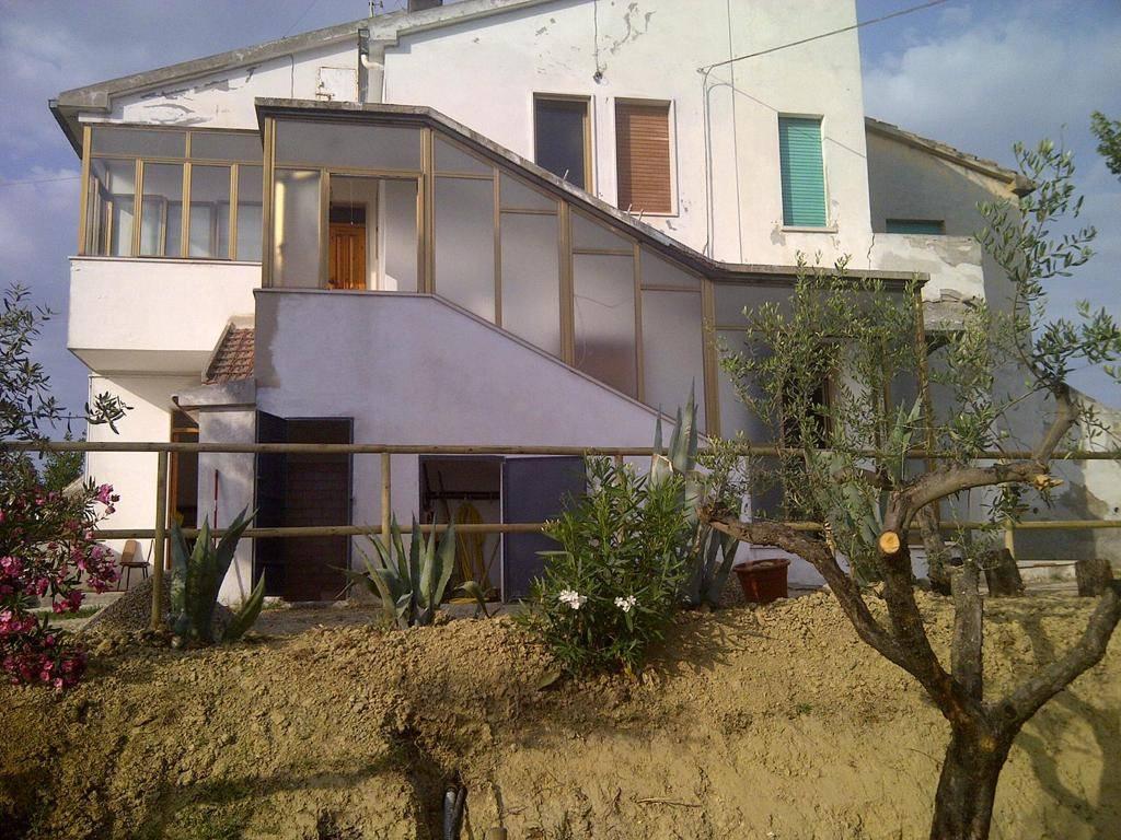 Casa indipendente in vendita a Citta' Sant'Angelo