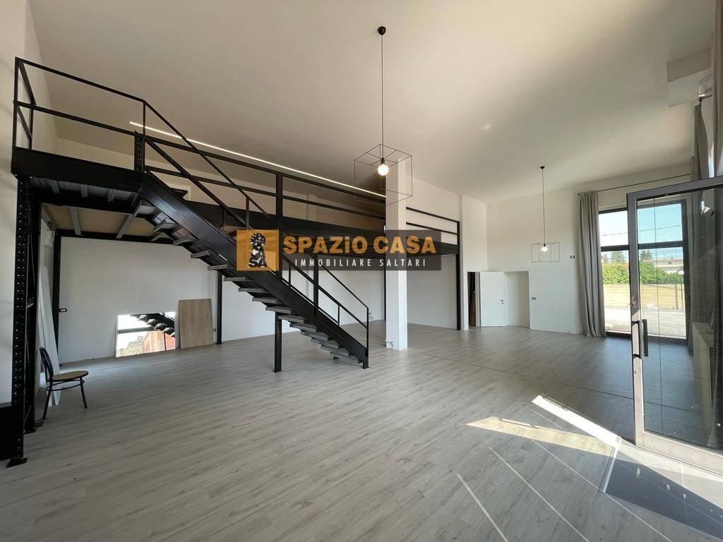 Negozio in vendita a Morrovalle