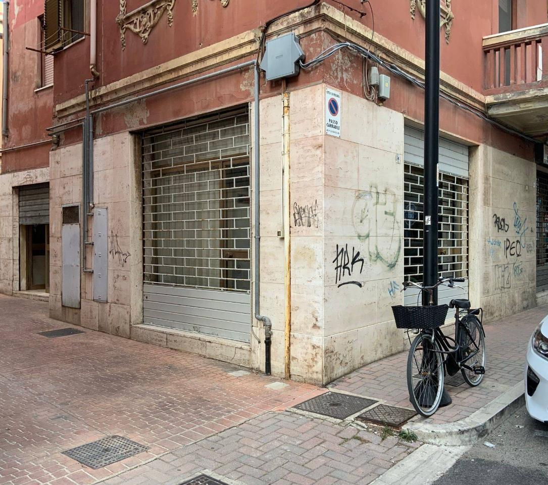 Negozio in vendita a Pescara
