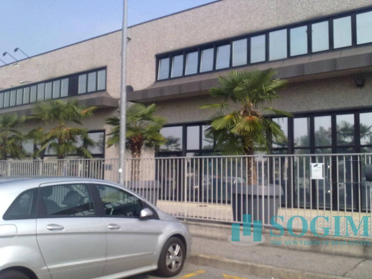 Capannone in affitto a Zibido San Giacomo