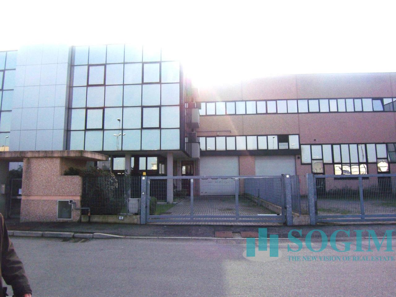 Capannone in affitto a Assago