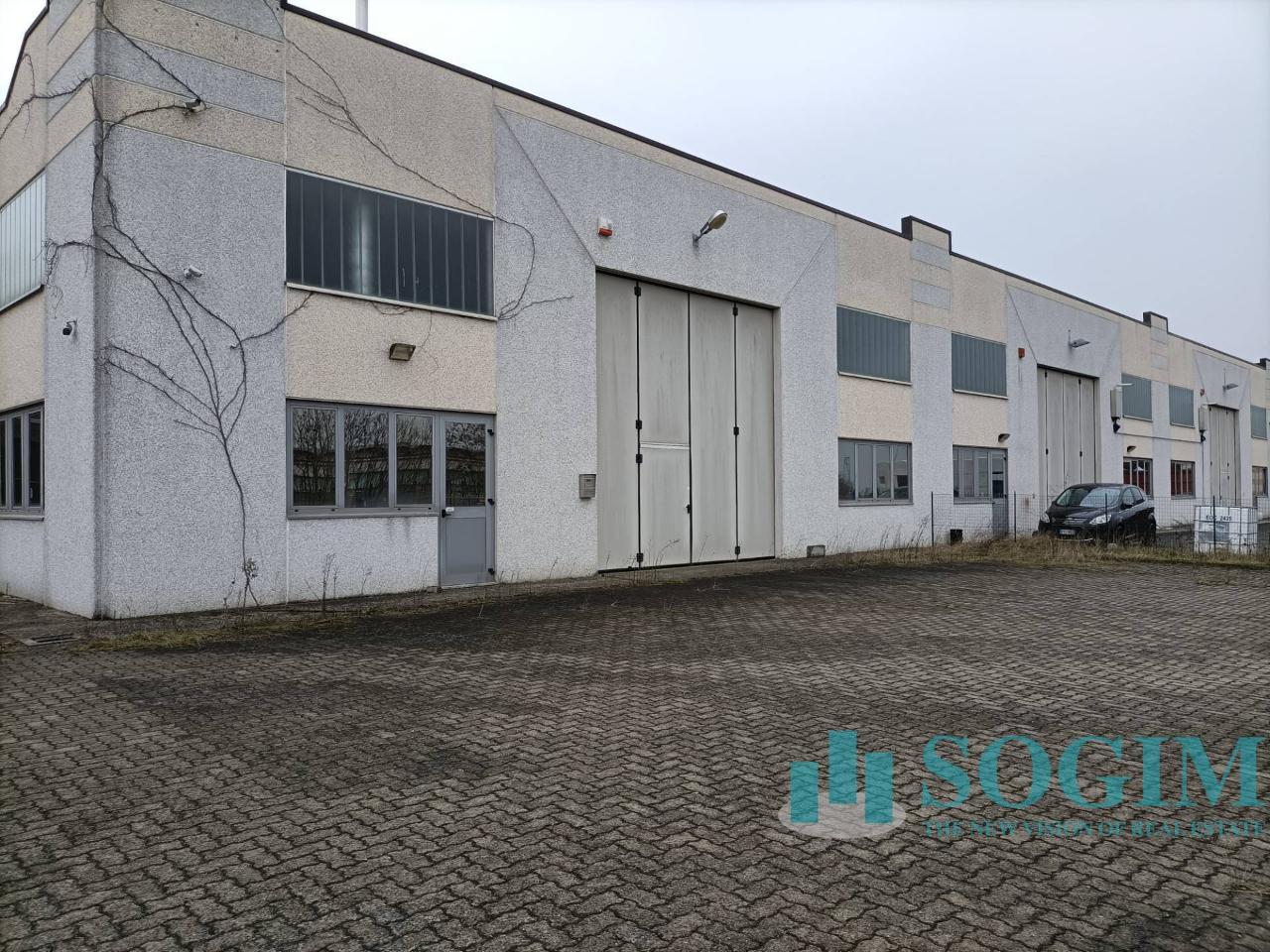 Capannone in vendita a Broni