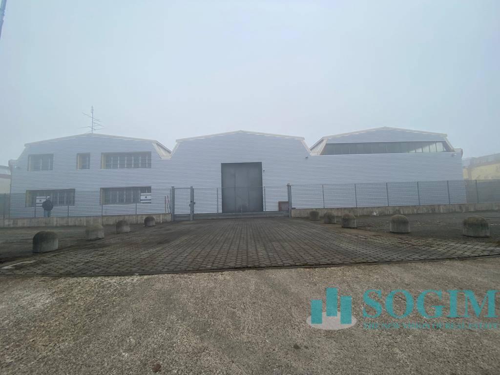 Capannone in affitto a Trezzano Sul Naviglio