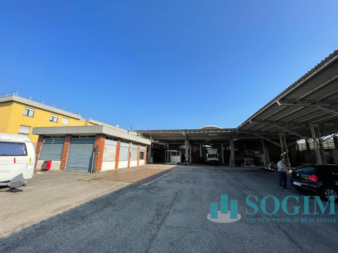 Capannone in affitto a Merate