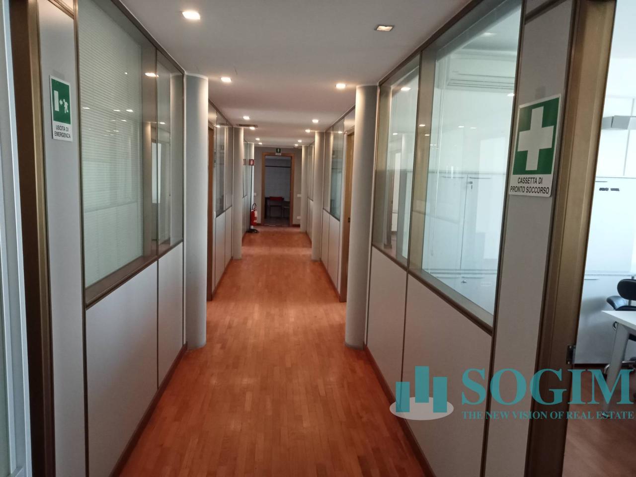 Ufficio in vendita a Trezzano Sul Naviglio