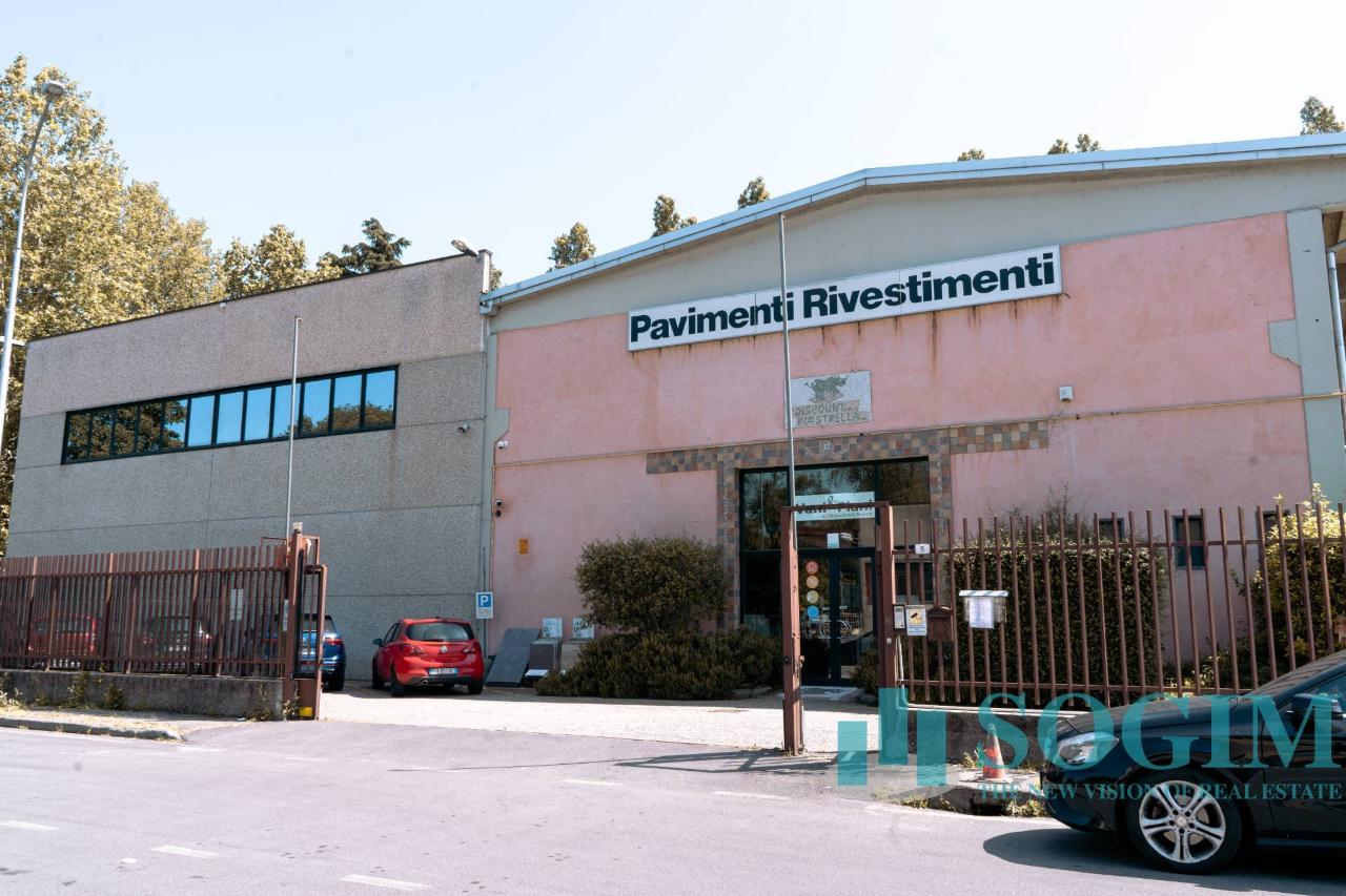 Capannone in vendita a Pantigliate