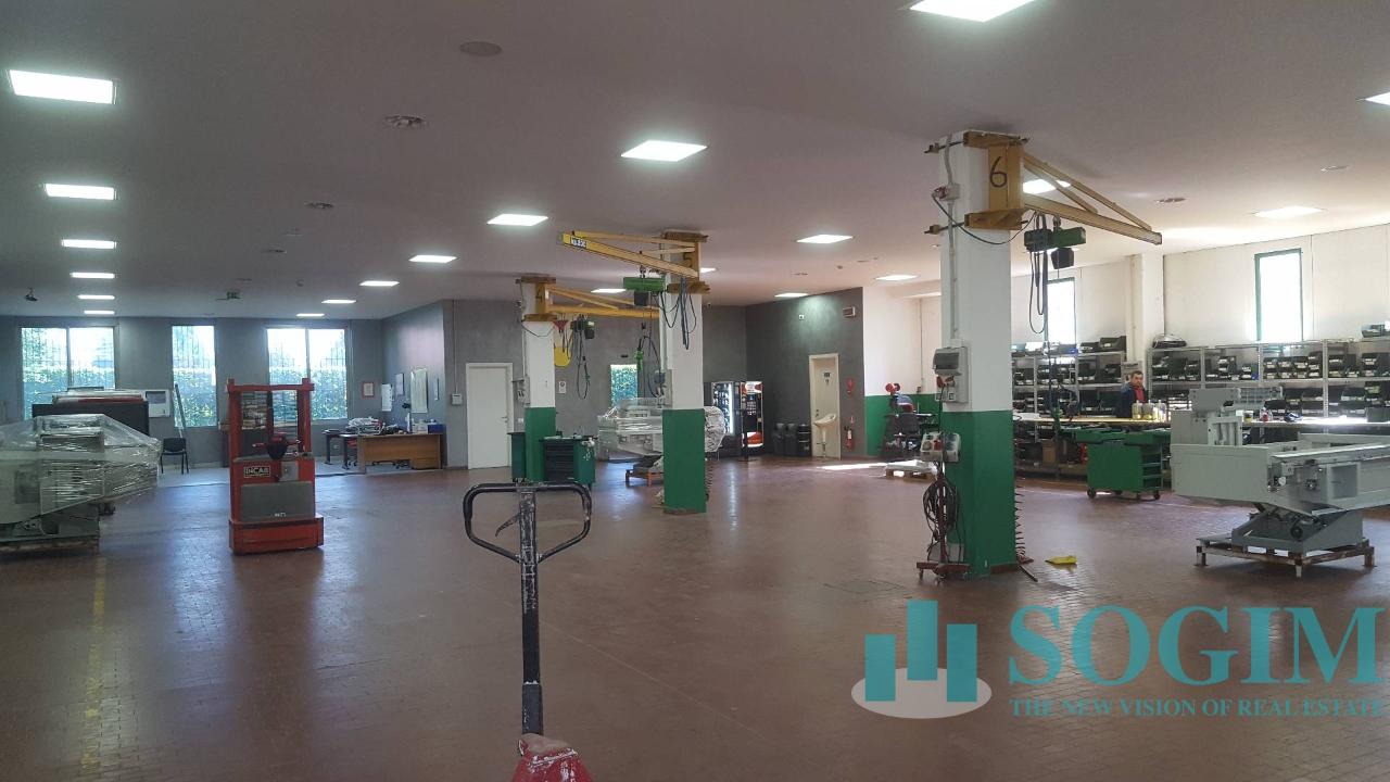 Capannone in vendita a Concorezzo