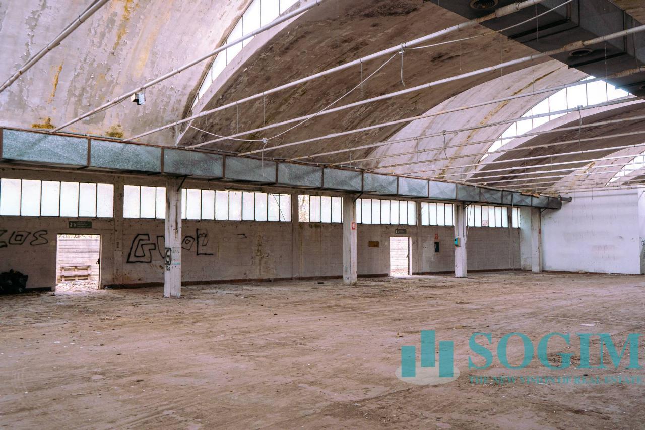 Capannone in vendita a Peschiera Borromeo