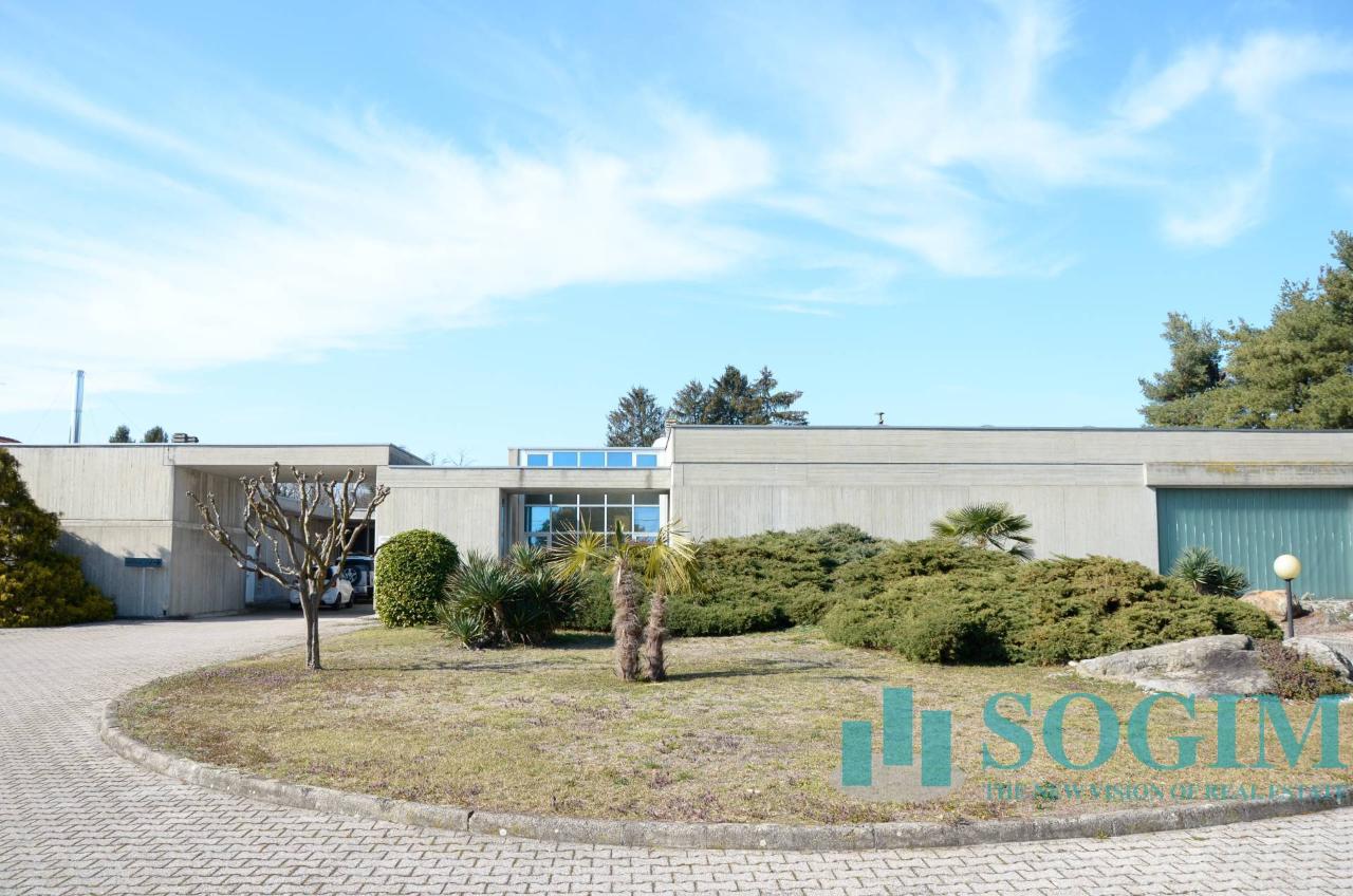 Capannone in vendita a Golasecca