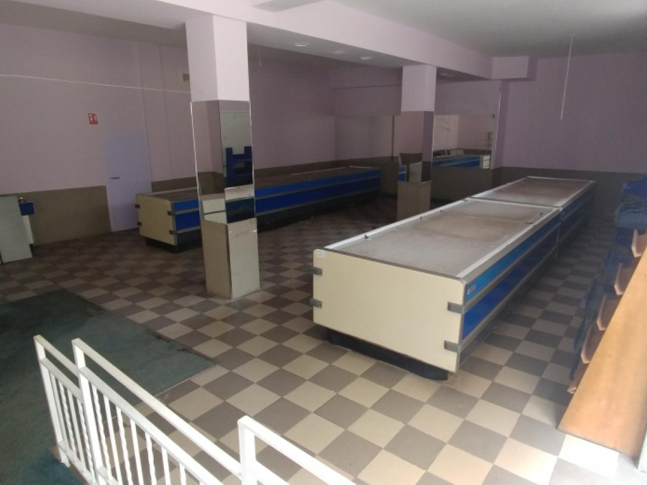 Negozio in vendita a Albano Laziale