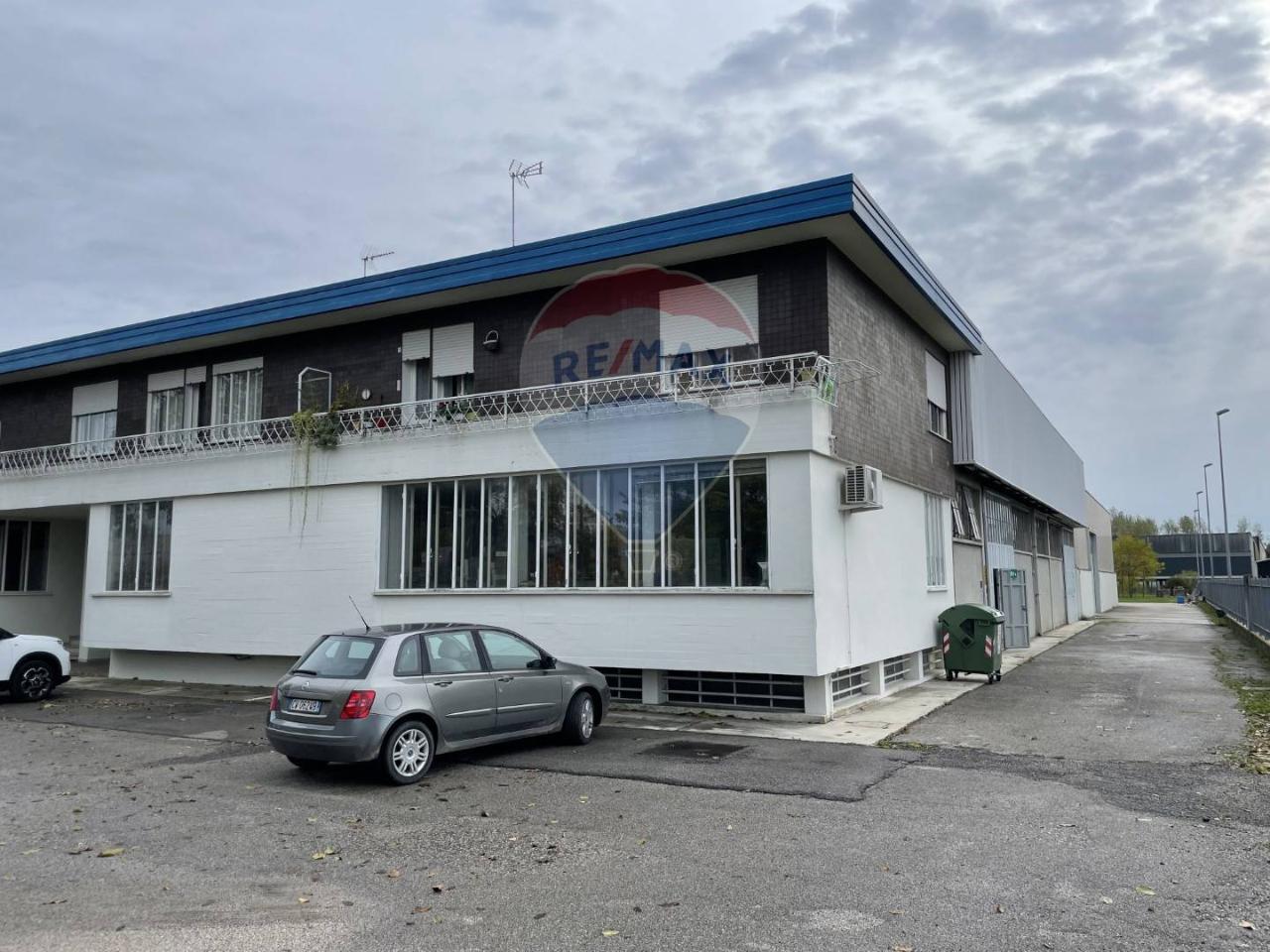 Capannone in vendita a Martignacco