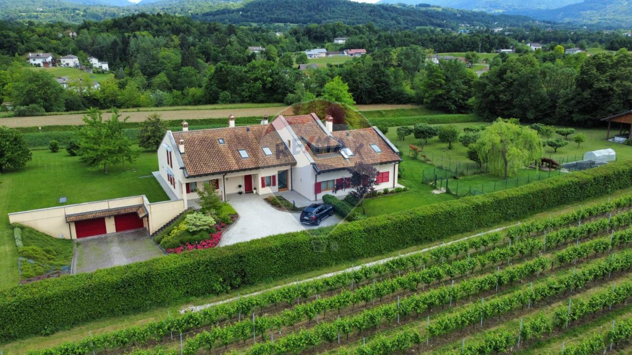 Villa in vendita a Limana