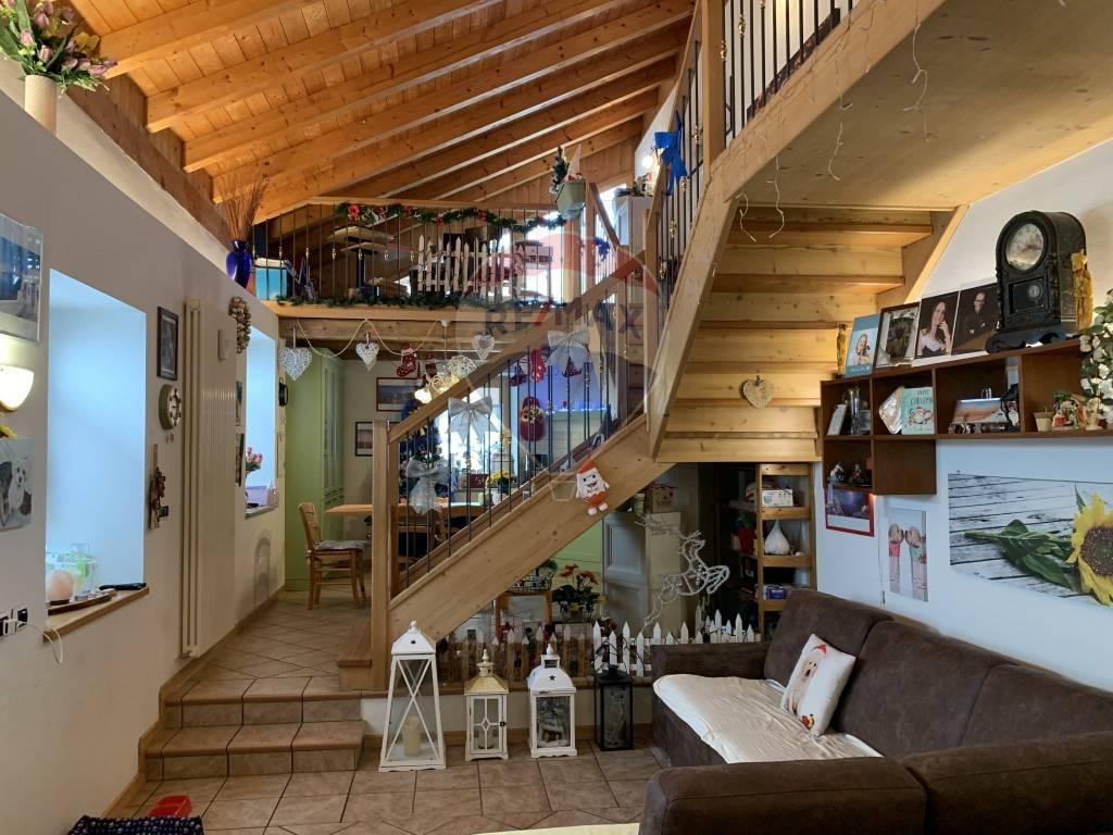 Casa indipendente in vendita a Canal San Bovo