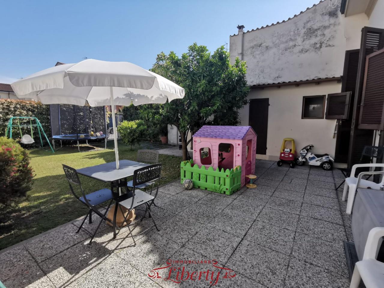 Casa indipendente in vendita a Viareggio