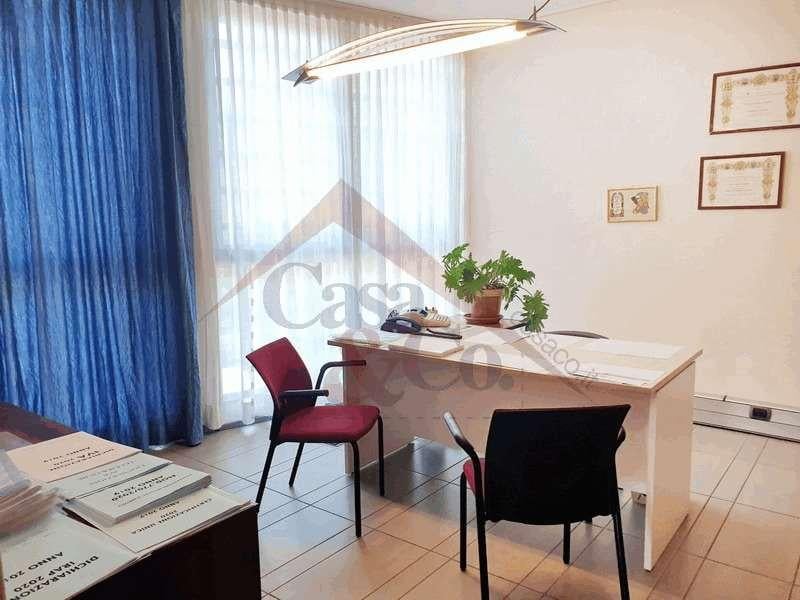 Ufficio in vendita a Modena