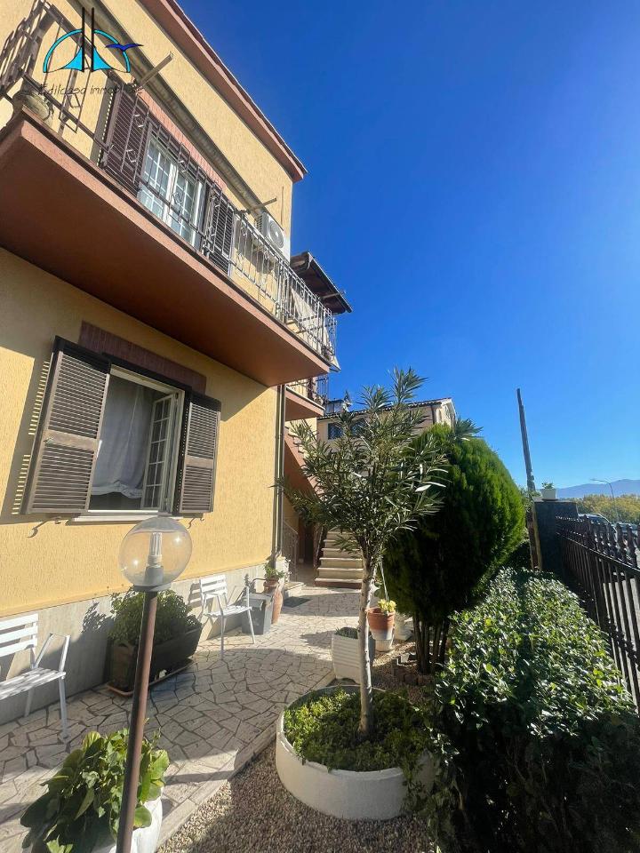 Appartamento in affitto a Fara In Sabina