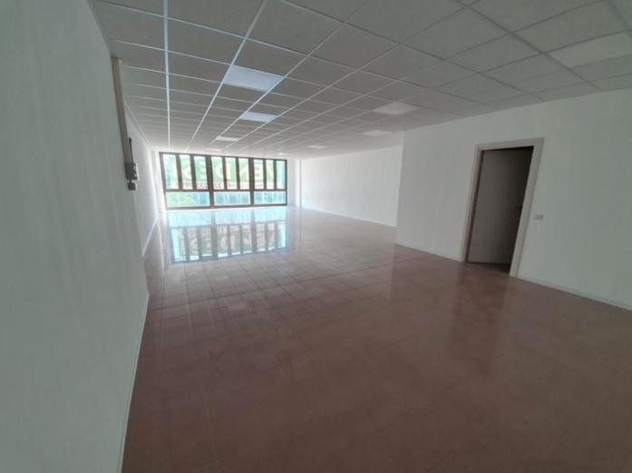 Ufficio in vendita a Carpi