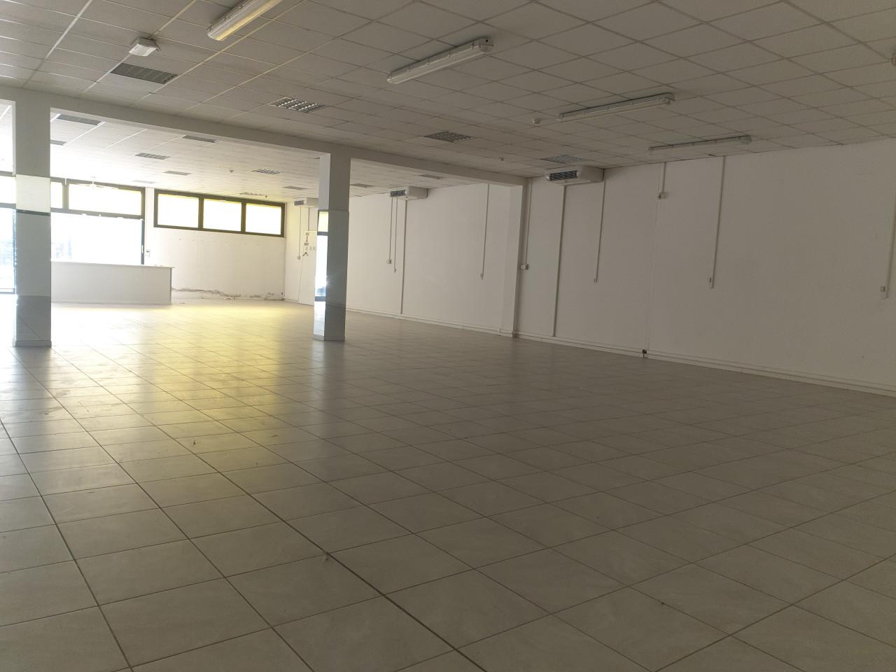 Negozio in affitto a Cavezzo