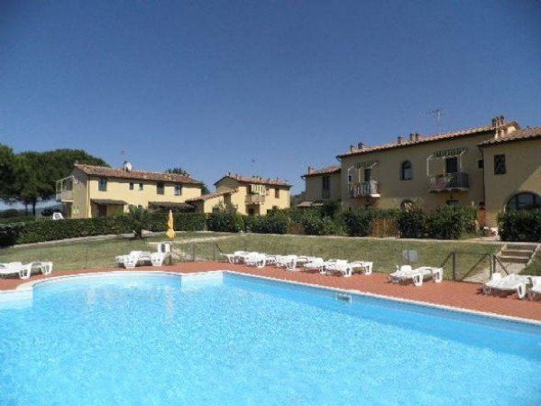 Appartamento in vendita a Castellina Marittima