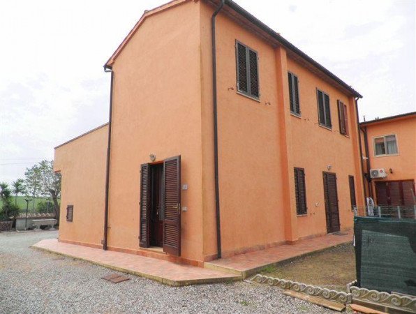 Appartamento in vendita a Castellina Marittima