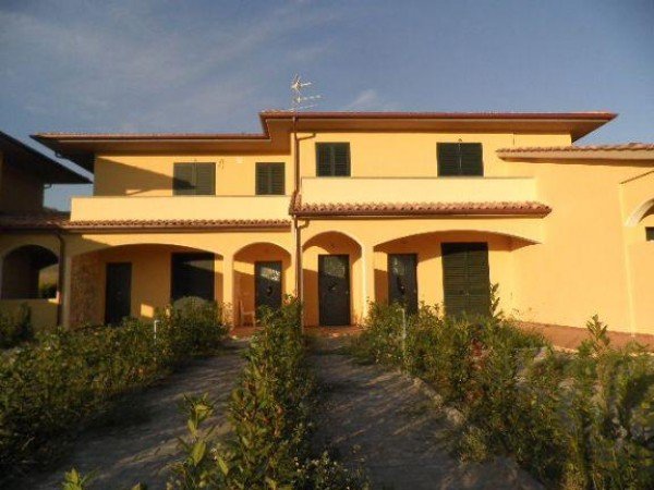 Appartamento in vendita a Castellina Marittima