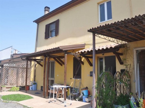 Appartamento in vendita a Castellina Marittima