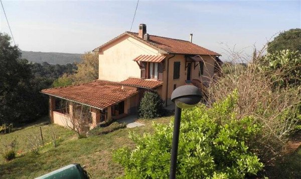 Rustico in vendita a Riparbella