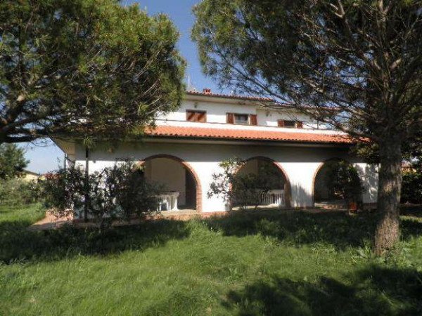 Villa in vendita a Cecina