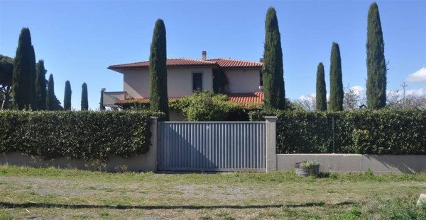 Appartamento in vendita a Cecina