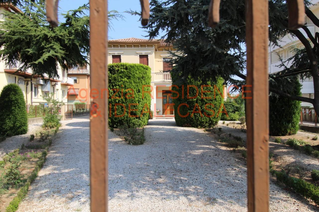 Villa in vendita a Selvazzano Dentro