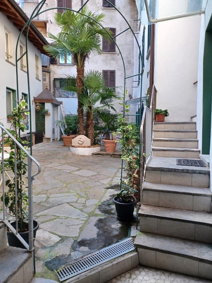 Bed & Breakfast in vendita a Como